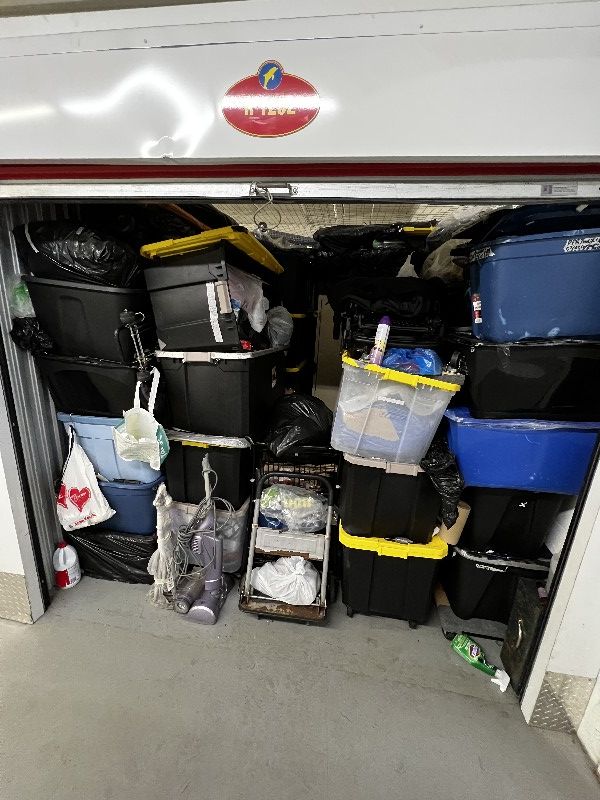 iBid4Storage.com - Montreal Mini-Storage Auction - 16833080384032