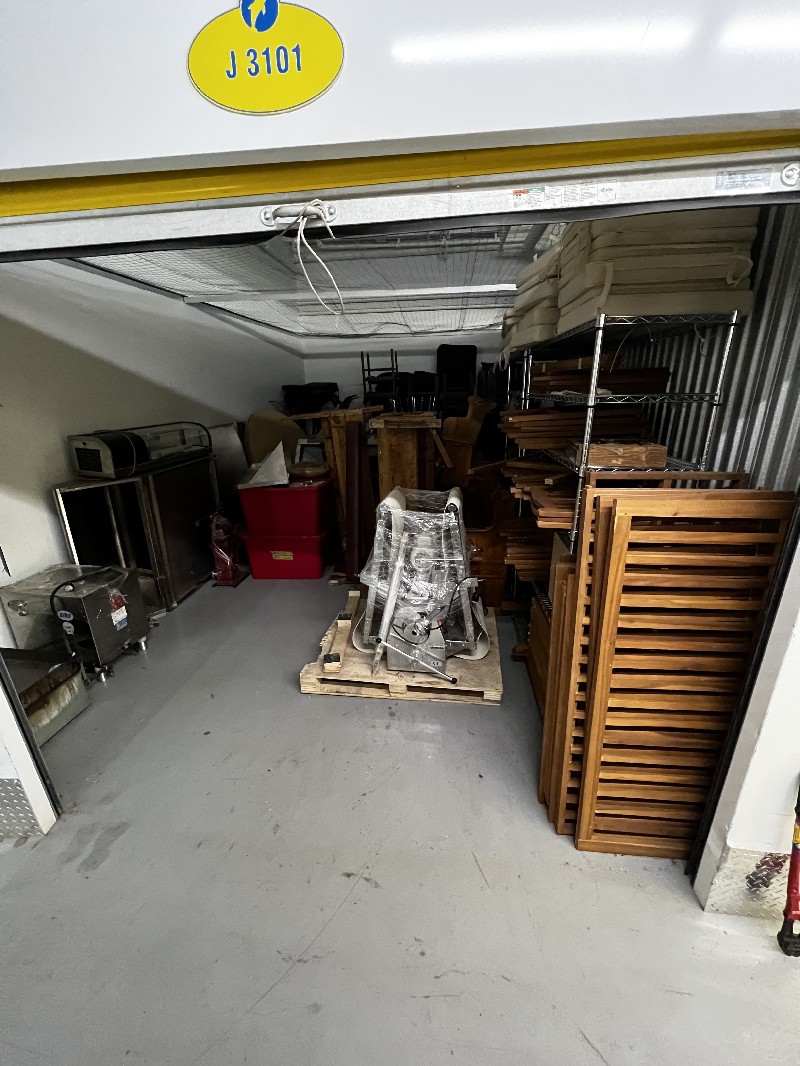 iBid4Storage.com - Montreal Mini-Storage Auction - 16853717749912