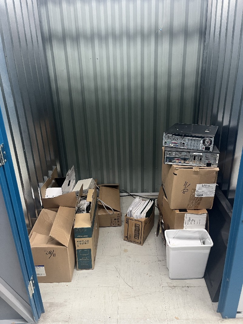 iBid4Storage.com - Montreal Mini-Storage Auction - 16971441527998