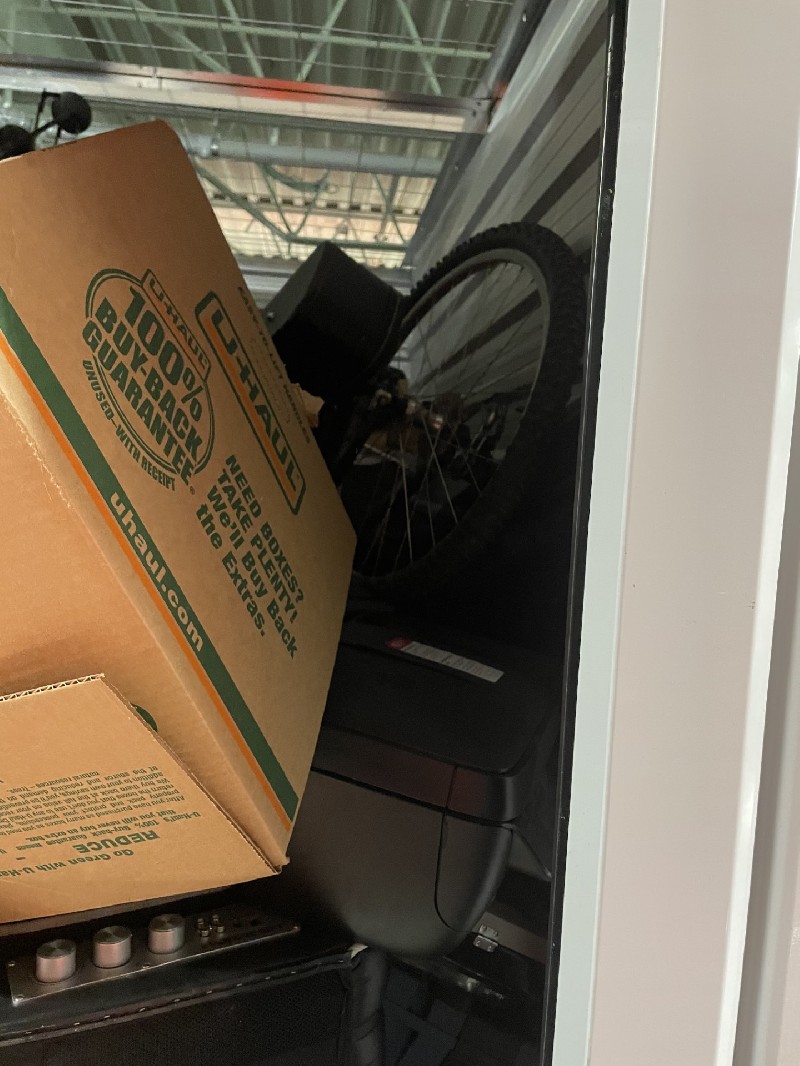 iBid4Storage.com - U-Haul Co. of British Columbia Auction - 17075075857431