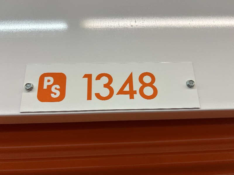 iBid4Storage.com - Public Storage Canada Auction - 17119145964239