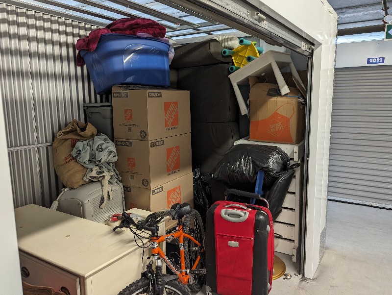 iBid4Storage.com - Bluebird Self Storage Auction - 17157123295969