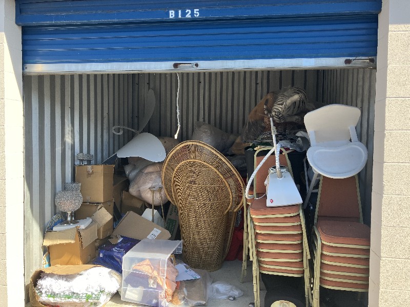 iBid4Storage.com - Advantage Self Storage Auction - 17190700989911