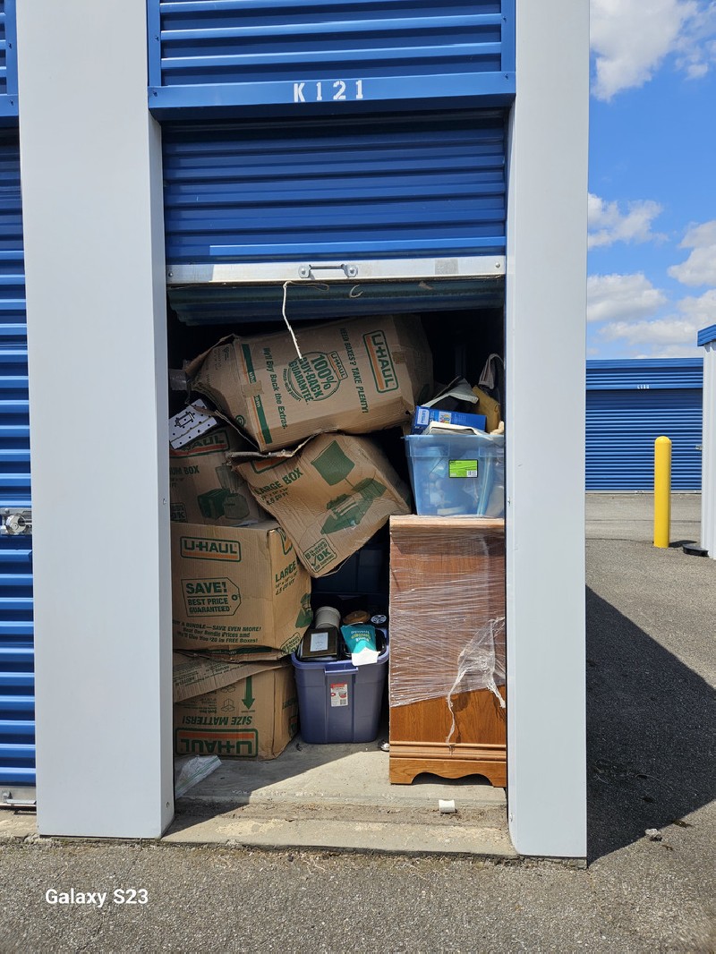 iBid4Storage.com - Advantage Self Storage Auction - 17238164782390