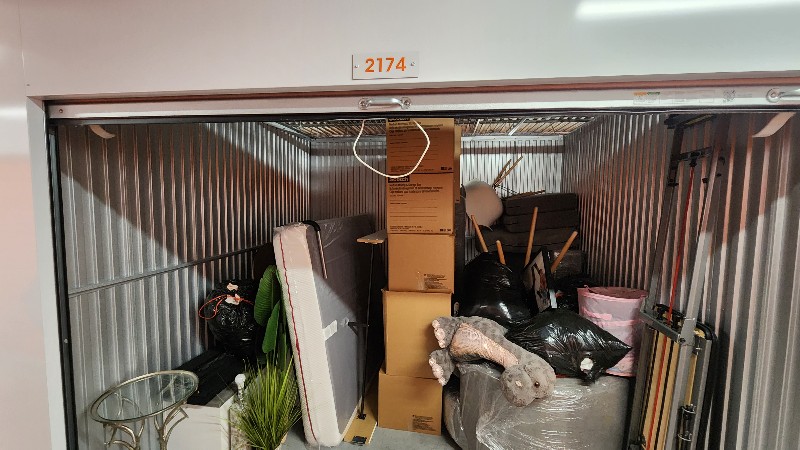 iBid4Storage.com - Public Storage Canada Auction - 17284206433083