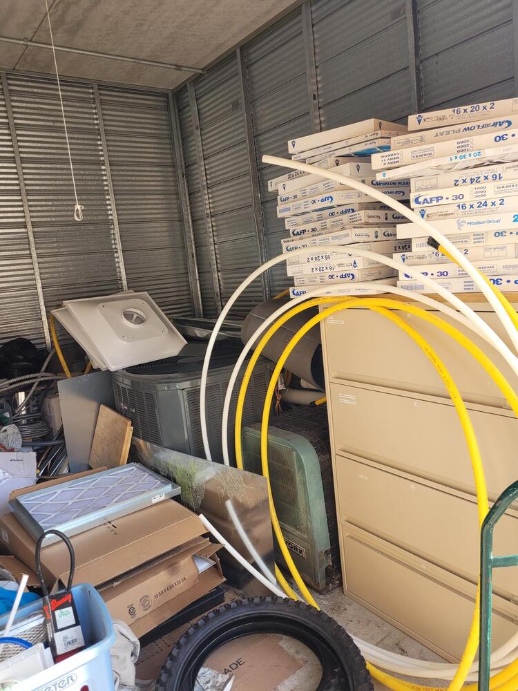 iBid4Storage.com - Dayton Self Storage Auction - 17296239549492