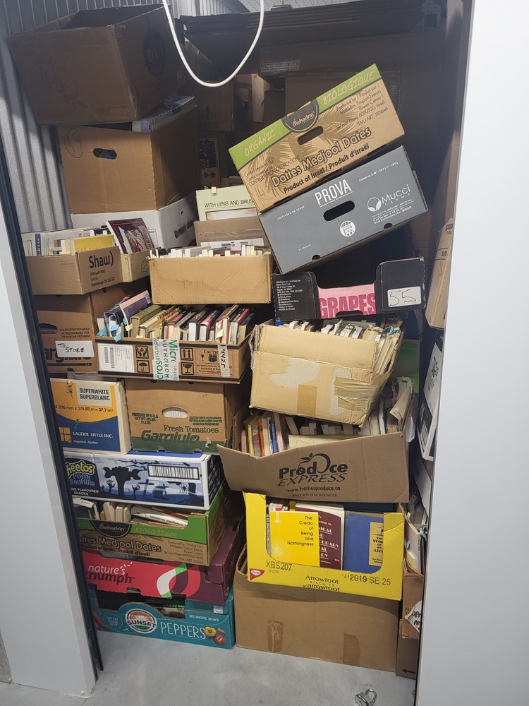 iBid4Storage.com - Bluebird Self Storage Auction - 17315098002025