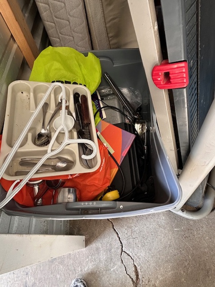 iBid4Storage.com - StorageMart Auction - 17437871672032