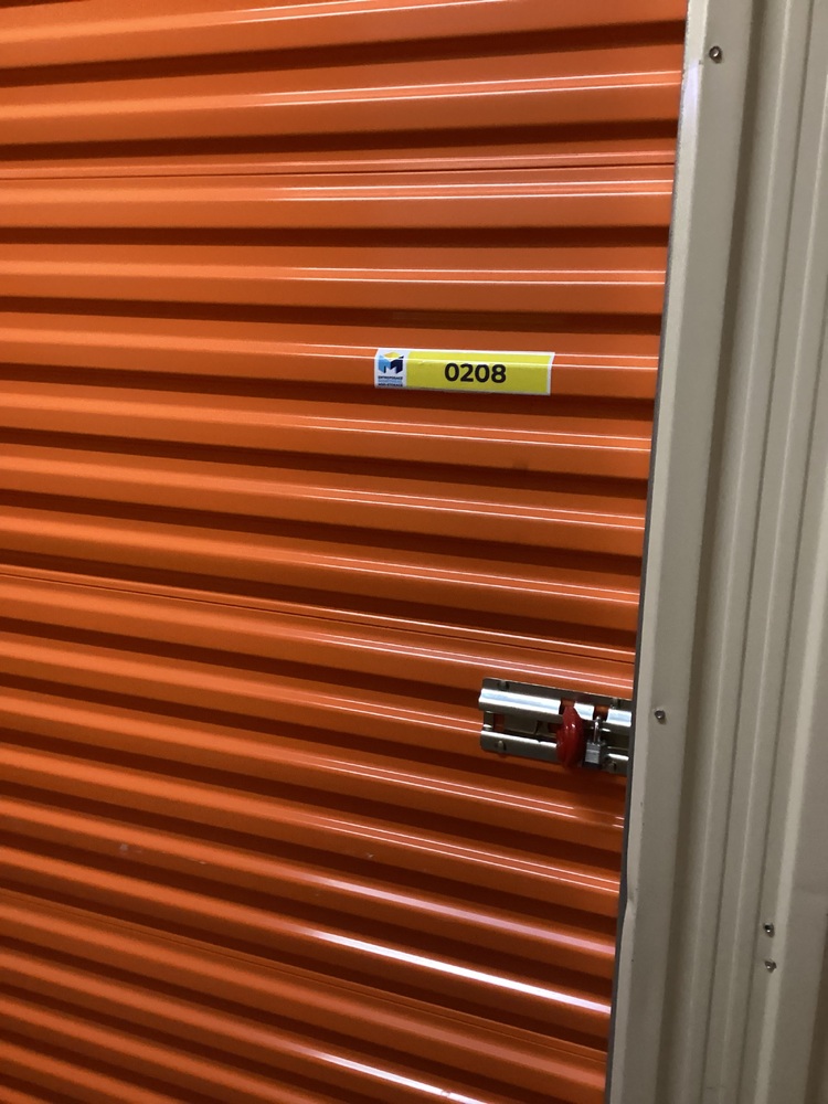 iBid4Storage.com - Montreal Mini-Storage Auction - 17449035356600