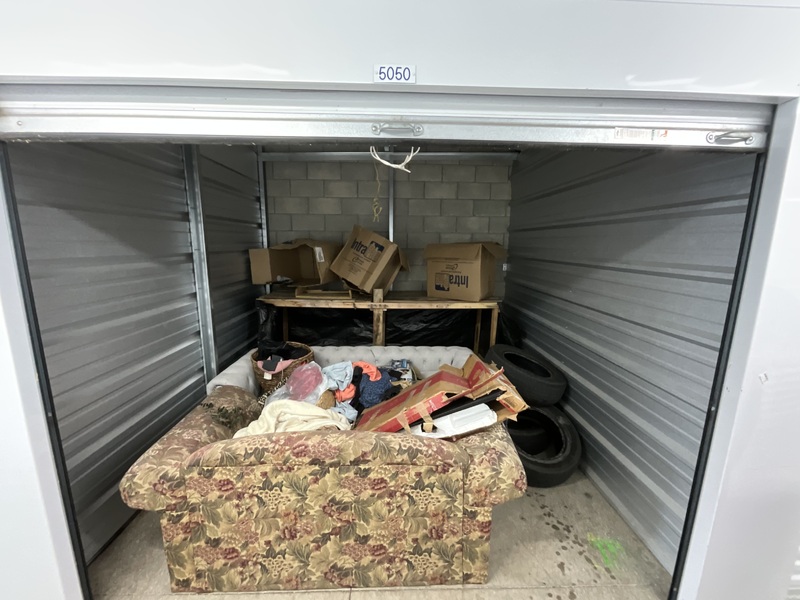 iBid4Storage.com - SmartStop Self Storage Auction - 17477570545185