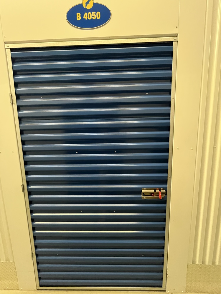 iBid4Storage.com - Montreal Mini-Storage Auction - 17480214691778