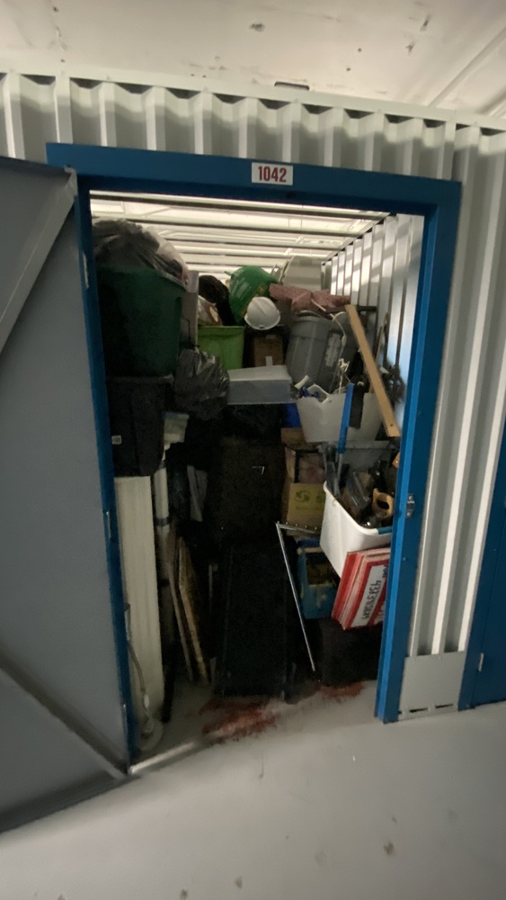 iBid4Storage.com - Montreal Mini-Storage Auction - 17482839453024