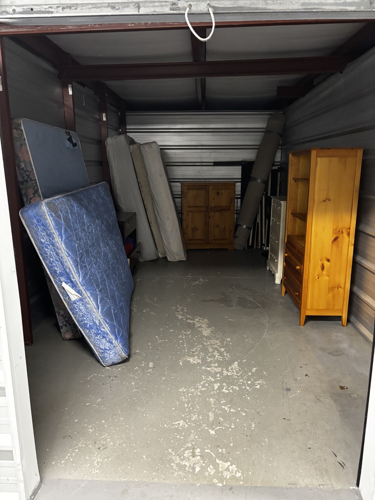 iBid4Storage.com - StorageMart - Adelaide St N Auction - 17494942942675