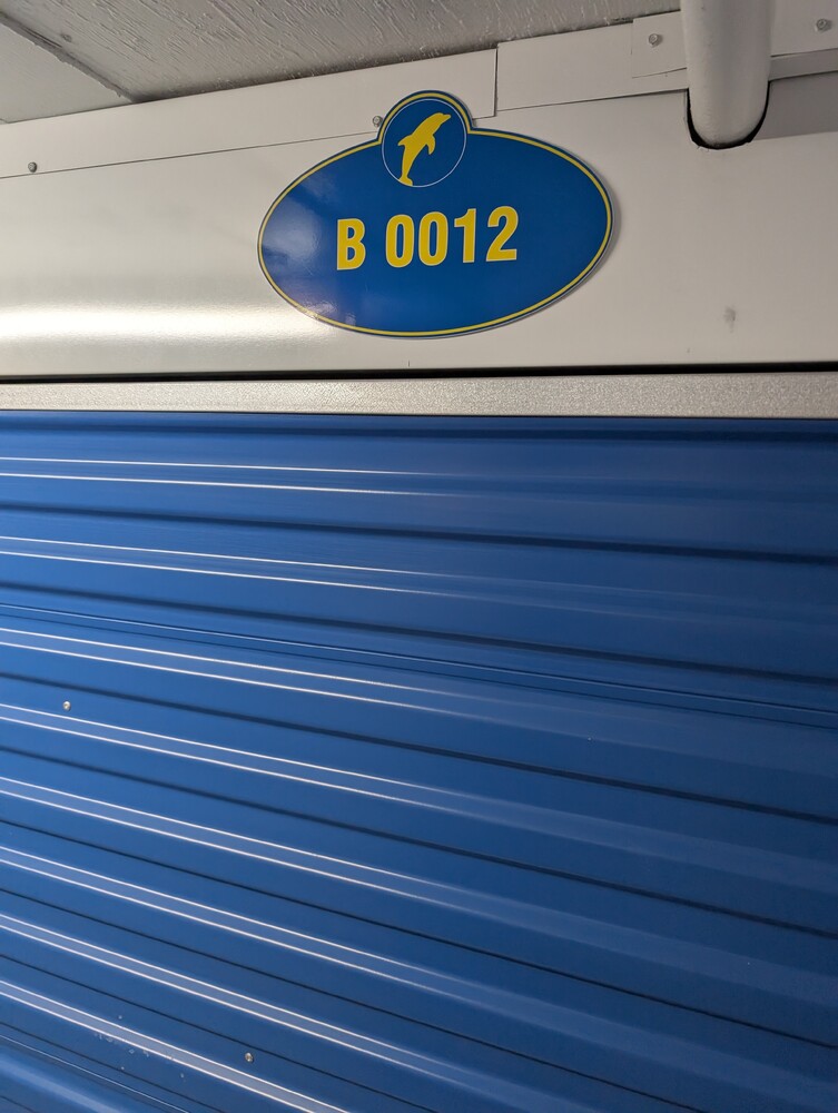 iBid4Storage.com - Montreal Mini-Storage Auction - 17495046236708