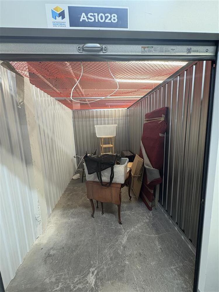 iBid4Storage.com - Montreal Mini-Storage Auction - 17501785043354