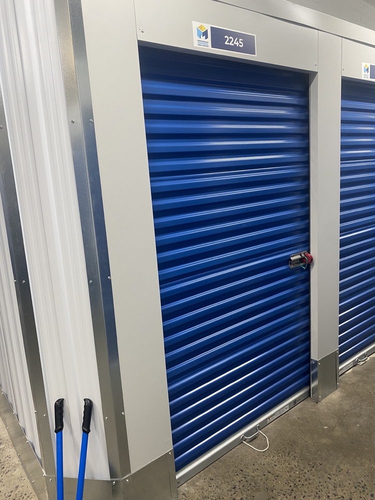 iBid4Storage.com - Montreal Mini-Storage Auction - 17570207083694